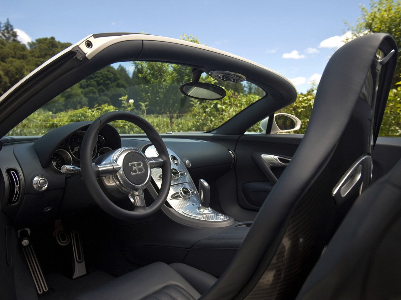 Bugatti Veyron technical specifications and fuel economy